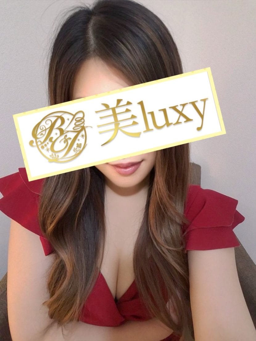 ️7/27（土）注目新人 ️人気急上昇の美女《鈴木いく》 - bi-luxy