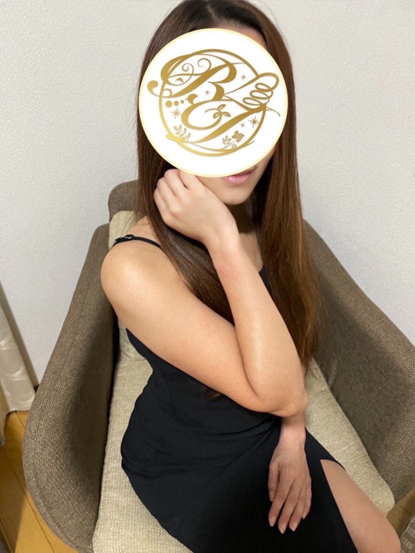 ️11/6（水）後藤久 子 ️激似の美フェイス《後藤くみ》 - bi-luxy